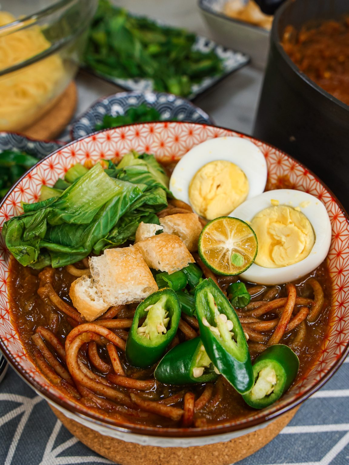Pad Phet Gai | Thai Spicy Chicken Stir Fry - Nomadette