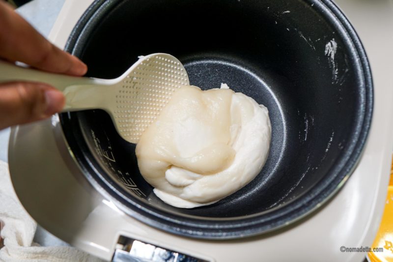 Easy Muah Chee | Peanut Mochi (Rice Cooker / Microwave) - Nomadette