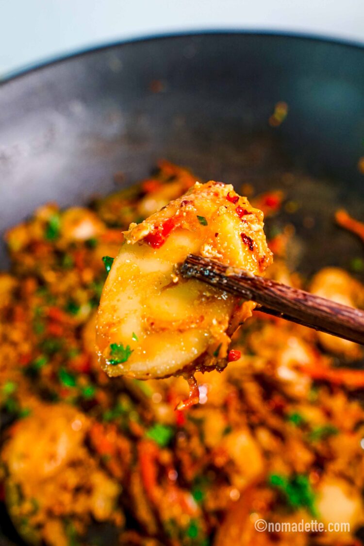 Stir Fried Rice Cakes | Spicy Chao Nian Gao - Nomadette